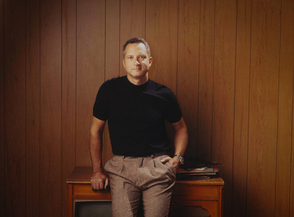 BRANDON HEATH RELEASES THE ACHE ALBUM AS AMERICAN SIGN LANGUAGE ...